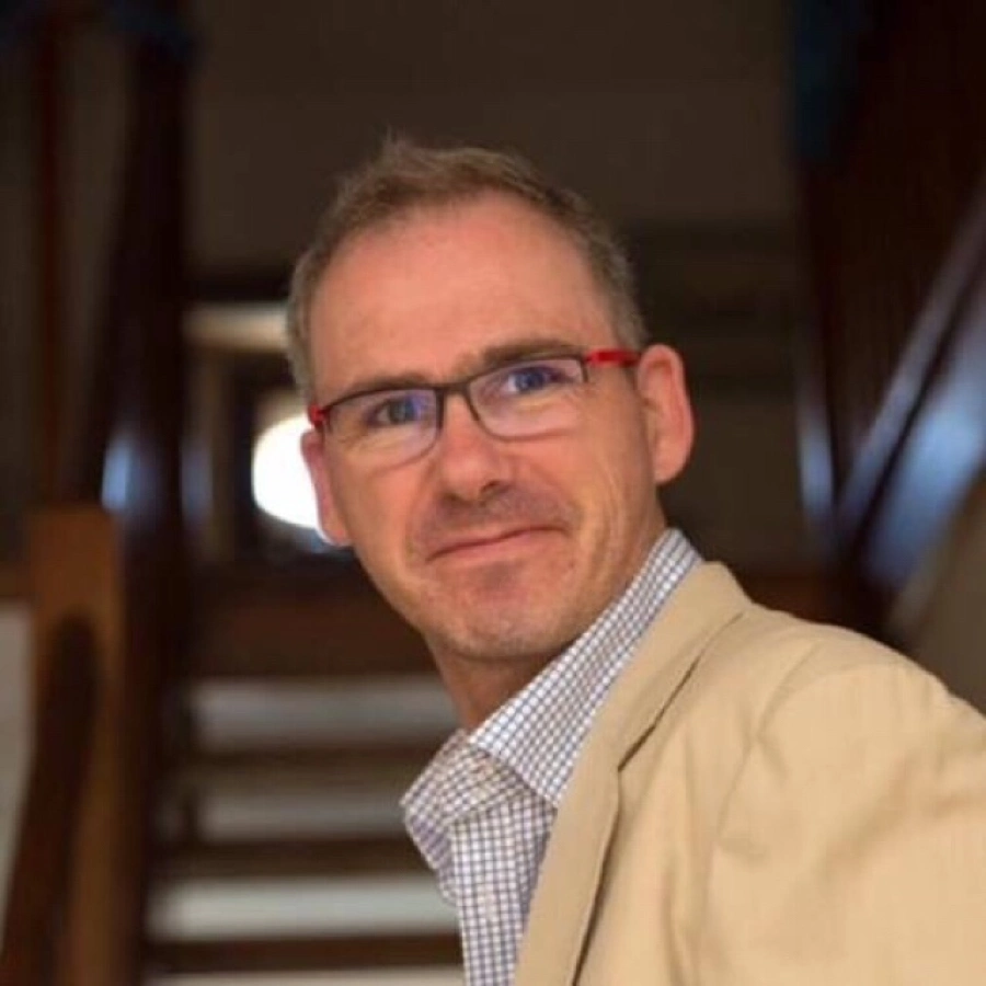 Meet the team - Earthshine Group